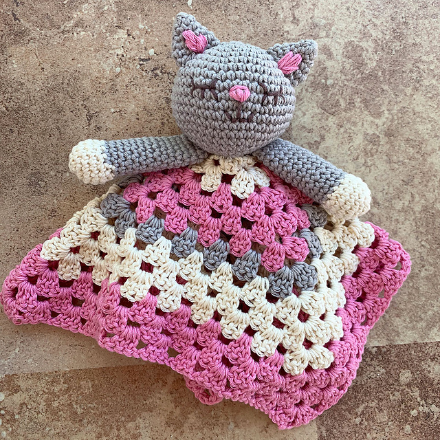 Ravelry: Cat doudou pattern by Inmaculada Montero