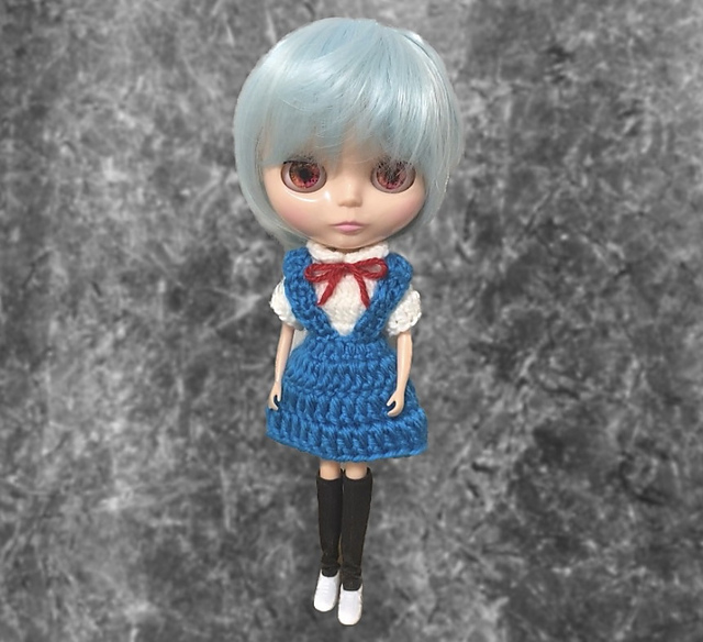 Ravelry: Ayanami Rei's school uniform for Blythe pattern by Lia Kim
