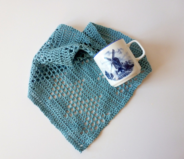Ravelry: Serrations pattern by Camilla Schmidt Rasmussen & Sofie Grangaard
