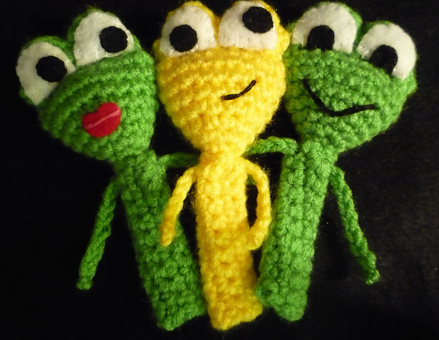 Ravelry: FROG Pencil Topper pattern by Lori Galloway
