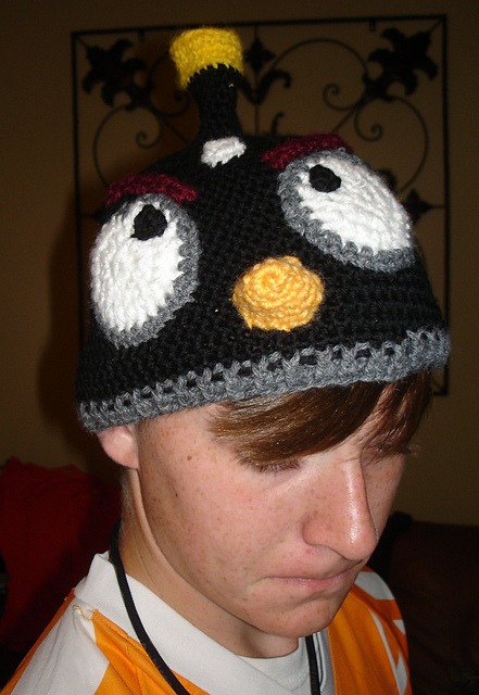 Ravelry: mim's Bomb Bird Hat