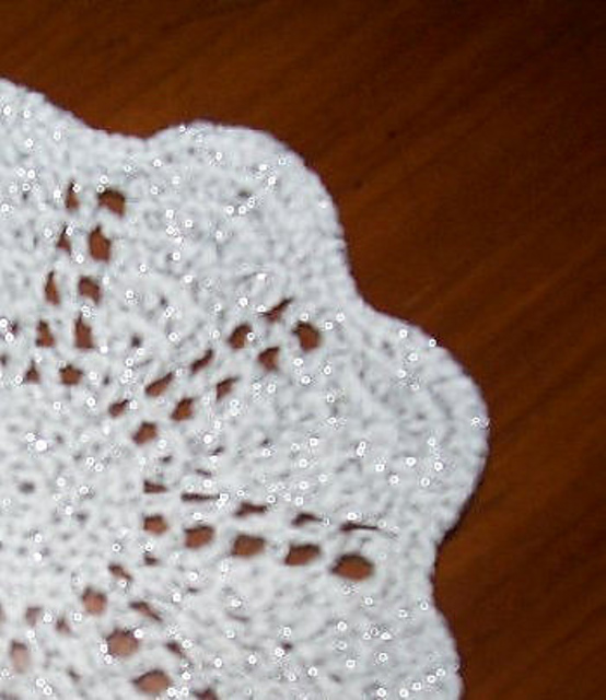 Ravelry: Radiant Coaster/Doily pattern by Mimi Alelis