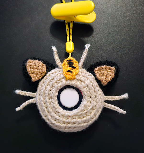 Ravelry: Pokemon Go Plus + Cover - Meowth pattern by Mindee