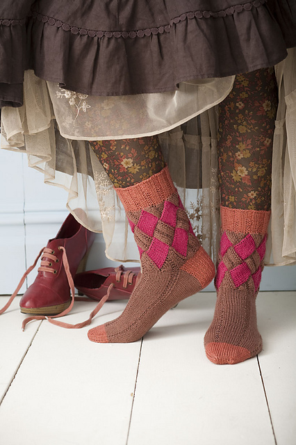 Ravelry: Sassy Socks pattern by Lori Steinberg