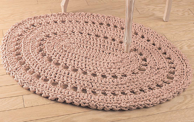 Ravelry: Pretty Little Rug pattern by Helen Macoubrie