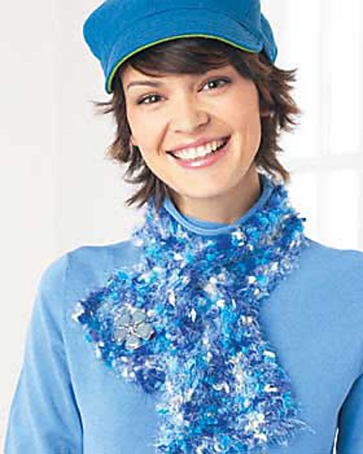 Ravelry: Keyhole Scarf #1524 pattern by Bernat Design Studio