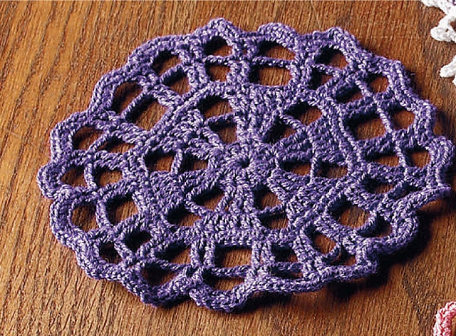 Ravelry: Dainty pattern by Michelle Prieto