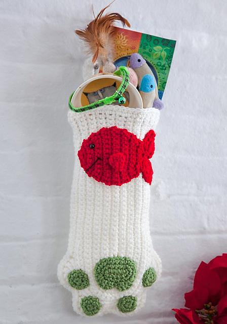 Ravelry: Cat Paws Christmas Stocking pattern by Michele Wilcox