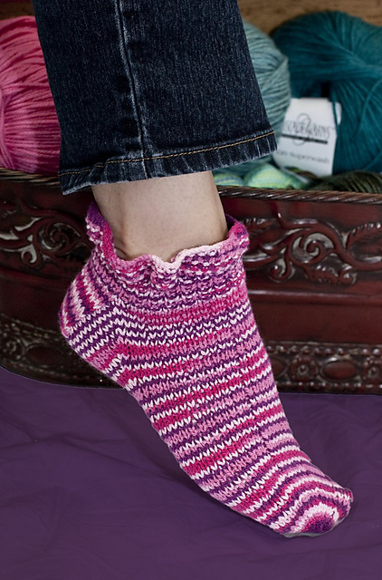Ravelry: Ruffled Up Socks pattern by Susie Bonell