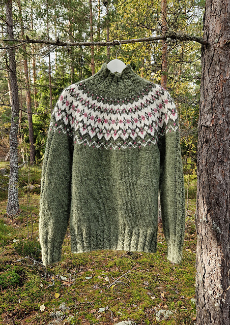 Ravelry: Neili pattern by Mirja Heikkilä