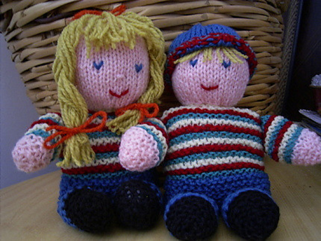 Ravelry: Knit a couple of kids pattern by Rita Nici