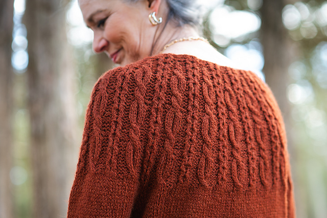 Ravelry: Leshi pattern by Alison Green