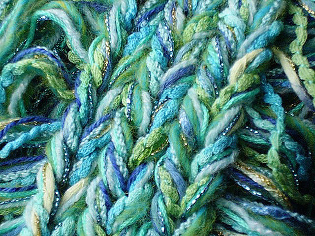 Ravelry: Steek Boa pattern by Mary-Lou Quick