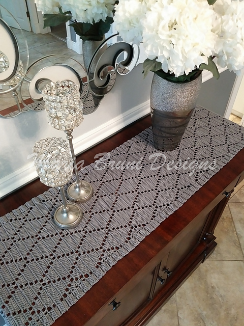 Ravelry: Paragon Table Runner pattern by Maria Bruni