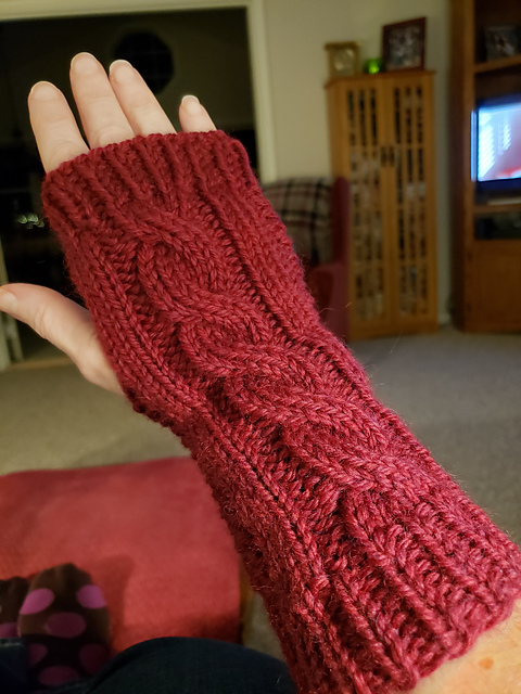 Ravelry: Yarn Stash Buster Mitts pattern by Mary Lee Miller