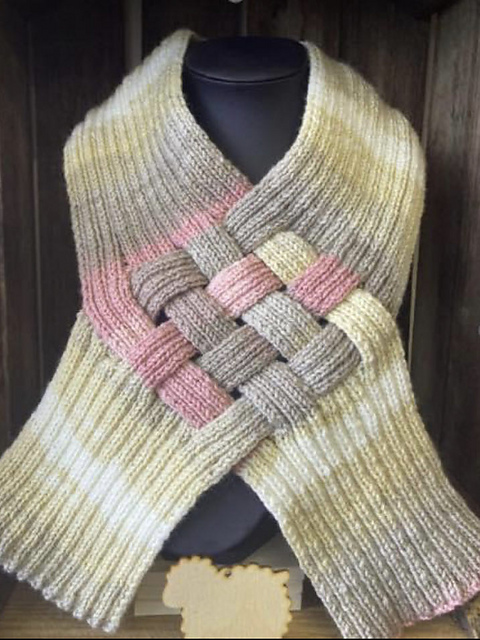 Ravelry: Celtic Knot Aurora Scarf pattern by The Naked Sheep FY5