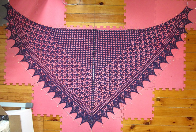 Ravelry: mng's Erma Spring Shawl