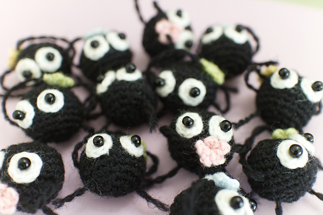 Ravelry: Soot Sprite Amigurumi pattern by mohu