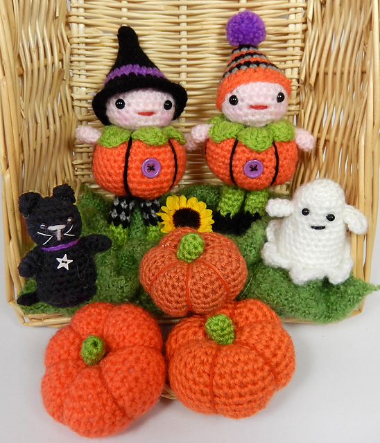Ravelry: Pumpkin Patch People pattern by Moji-Moji Design