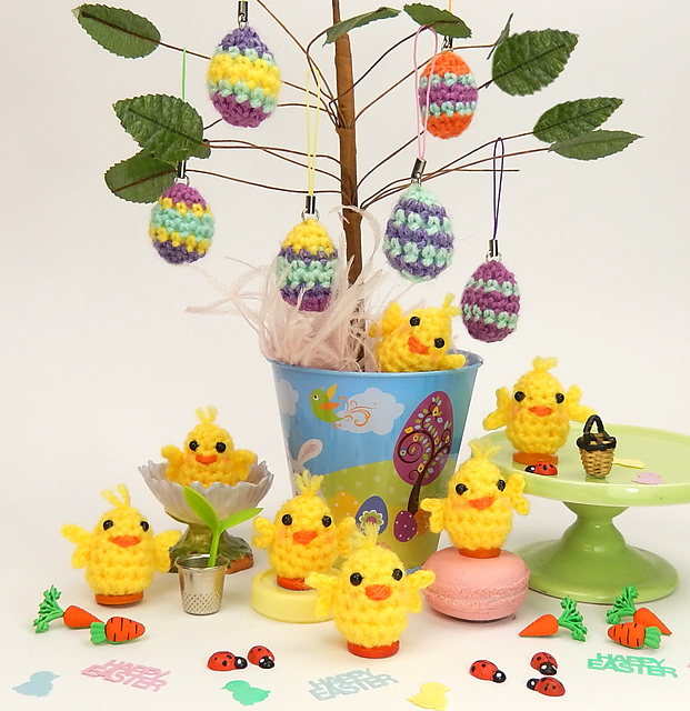 Ravelry: Super Quick Micro Chick pattern by Moji-Moji Design