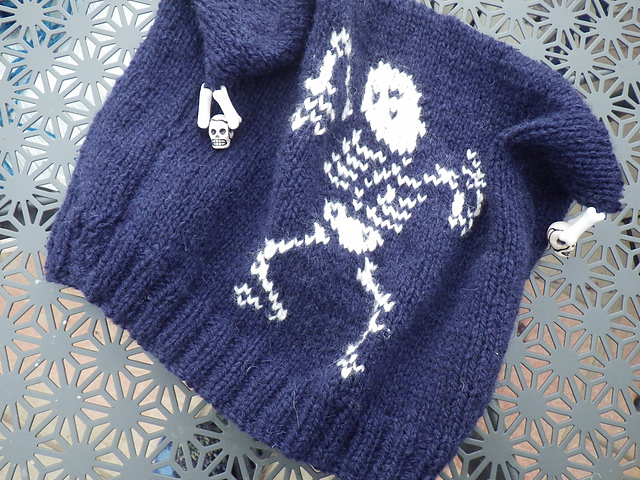 Ravelry: Dancing Skeleton Slouch Hat/Toque pattern by The Snail of ...