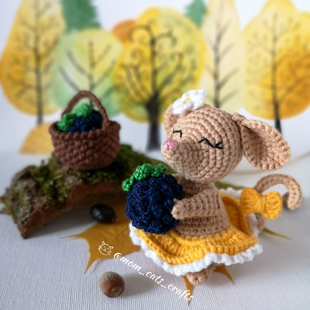 Ravelry: Milly the Mouse pattern by Kateryna Kravchenko