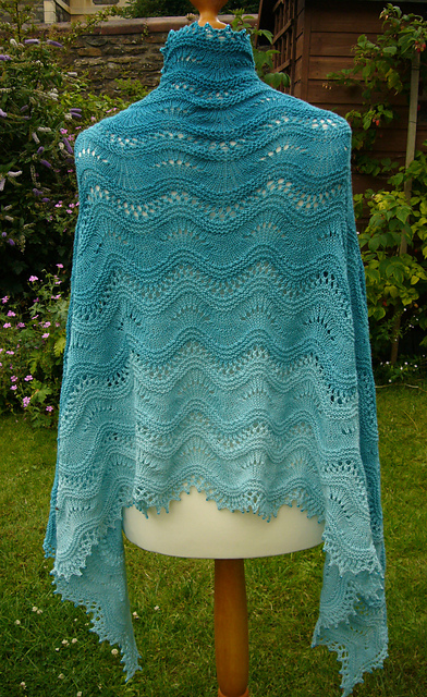 Ravelry: Rippling waves shawl pattern by Helen Kennedy