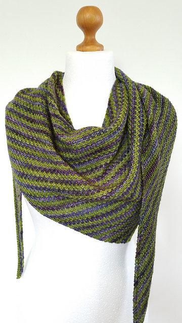 Ravelry: Ta Dah! pattern by Helen Kennedy