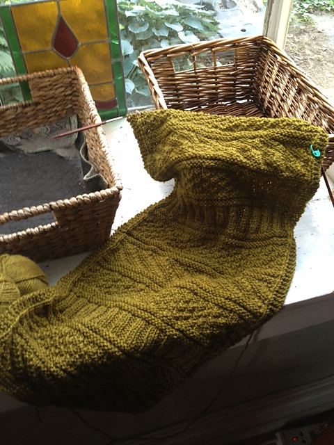 Ravelry: momogus' Guernsey Wrap