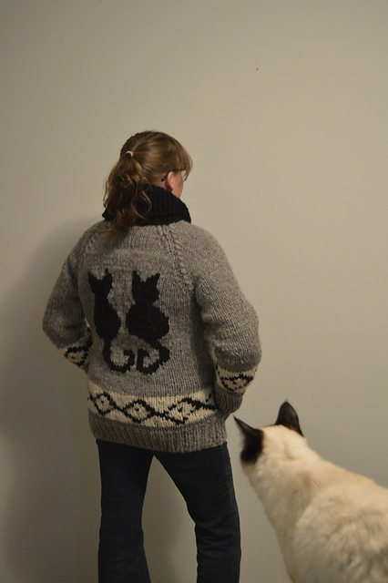 Ravelry: Momma Meow pattern by Sandy Schultz