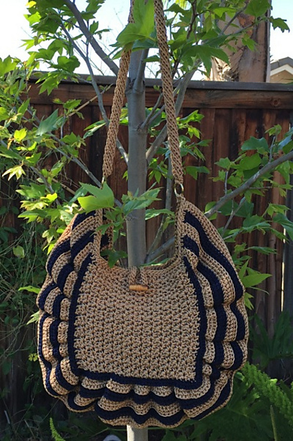 Ravelry: Stadium Bag pattern by Mona Modica