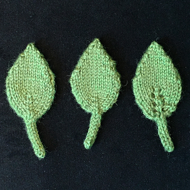 Ravelry: A leaf is a leaf is a leaf pattern by Simone Reuss