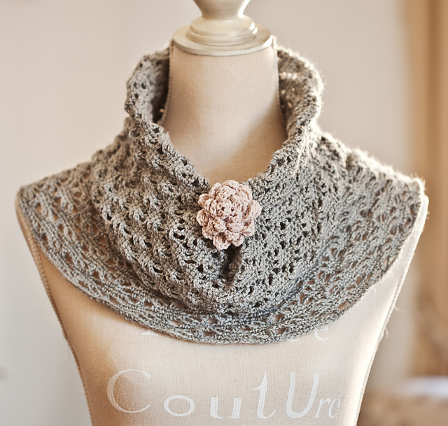 Ravelry: Lace Cowl pattern by Mon Petit Violon