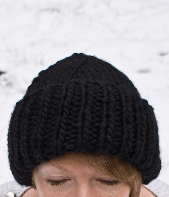 Ravelry: chunky ribbed hat pattern by Claire Montgomerie