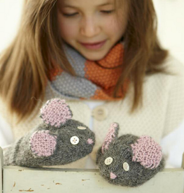 Ravelry: Mouse Mittens pattern by Claire Montgomerie