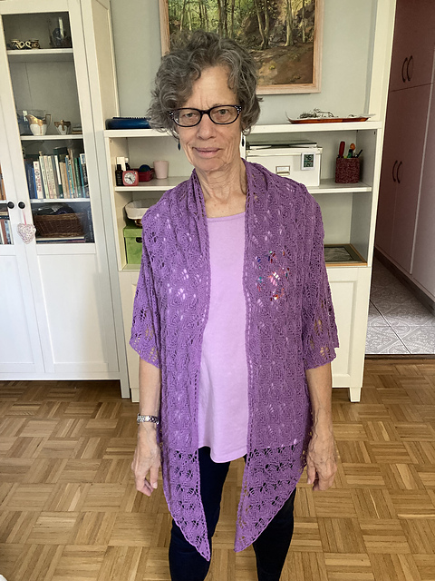 Ravelry: Fir Cone and Batwing pattern by Mary Sousa