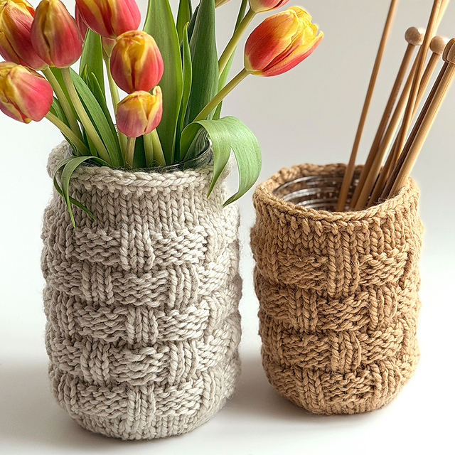 Ravelry: Basket Weave Mason Jar Cozy pattern by Kristen McDonnell