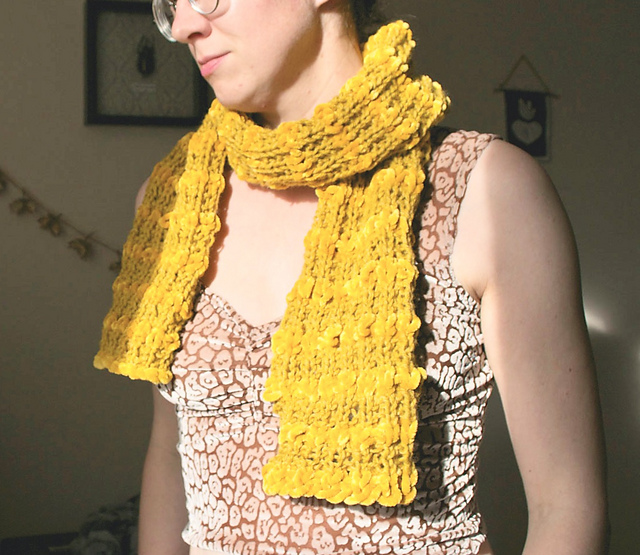 Ravelry: 90s Nostalgia Velvet Stripe Scarf pattern by Moth and Rust