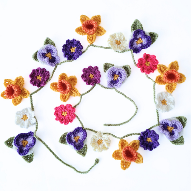 Ravelry: Spring flower garland pattern by Karen Hubbard