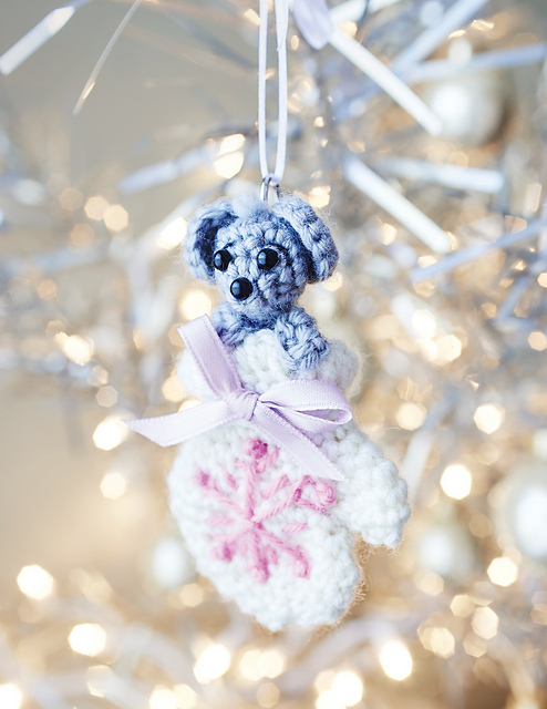 Ravelry: Mitten Mouse pattern by Megan Kreiner