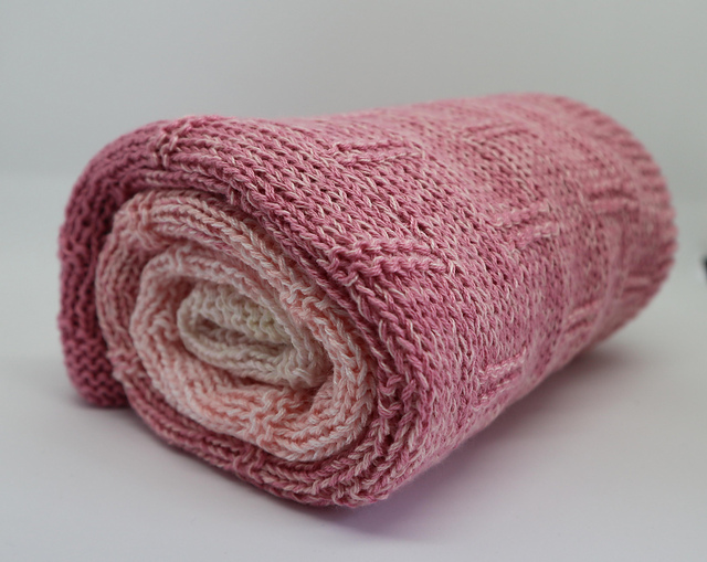 Ravelry: Nikki pattern by Kirsten Schneider