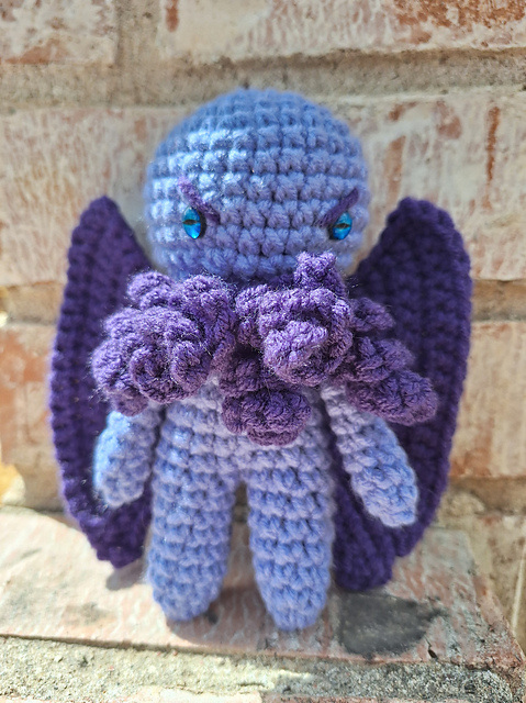Ravelry: Cecil Cthulhu pattern by Constanzia Dyess