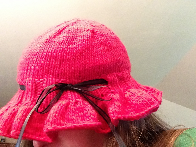Ravelry: Ruffled Hat pattern by Kelly Judson