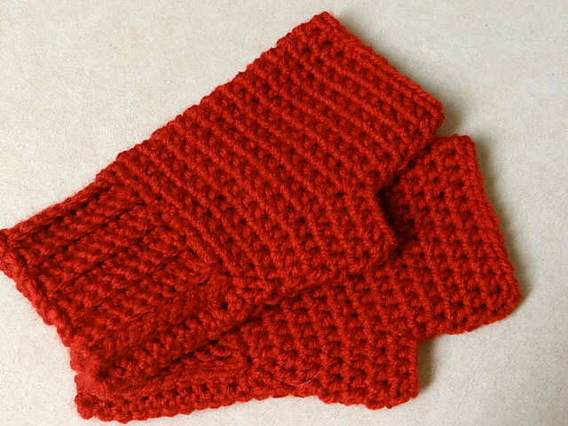 Ravelry: Simple Fingerless Gloves pattern by Chassity Oquendo