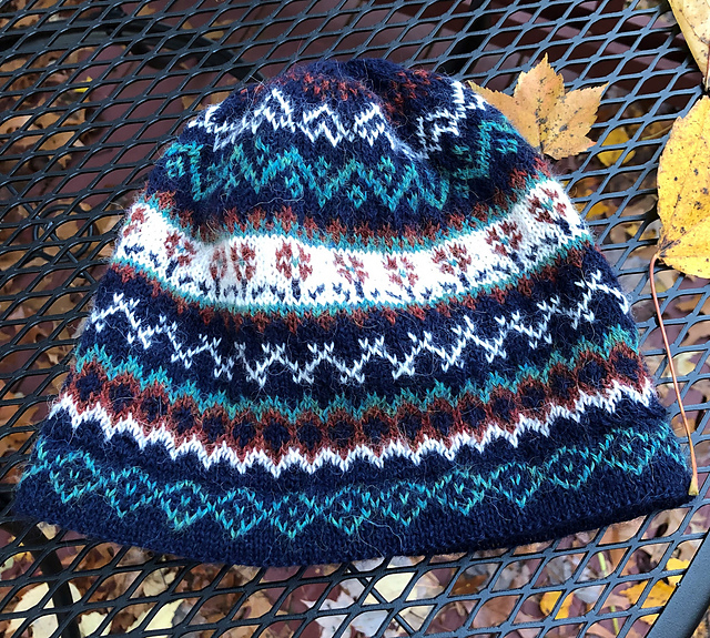 Ravelry: Anmut pattern by Maria Sckolnick