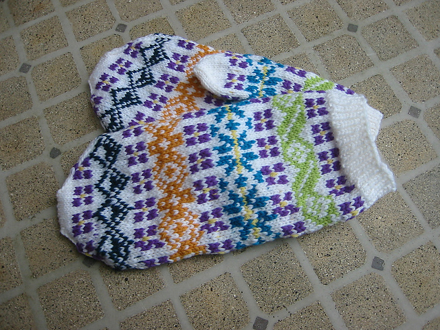 Ravelry: Finnish Mittens pattern by Marcia Lewandowski