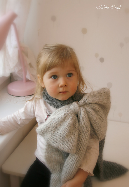 Ravelry: Inge bow scarf pattern by Muki Crafts