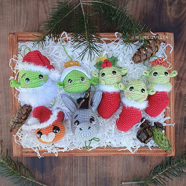 Ravelry: 7 Shrek Christmas Decorations pattern by Constanza Olivares