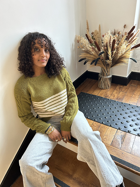 Ravelry: Uhabia pullover (adult) pattern by Muriela