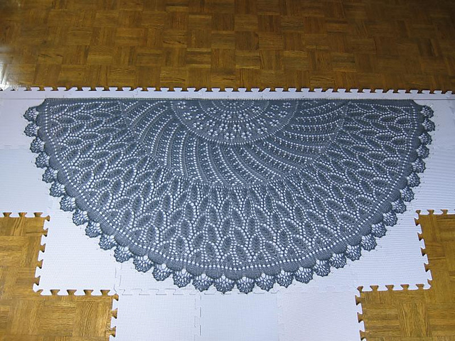 Ravelry: EZ 100th Anniversary Camping Half-Circle pattern by Mwaa Knit